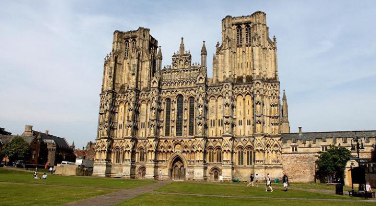 Visita a la Catedral de Wells y el Palacio Episcopal de Wells.